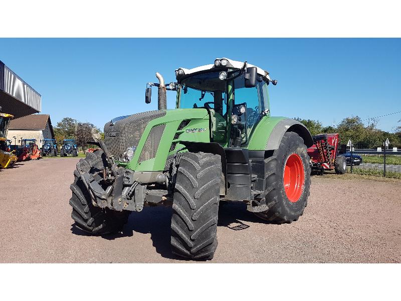Tractor FENDT 824
